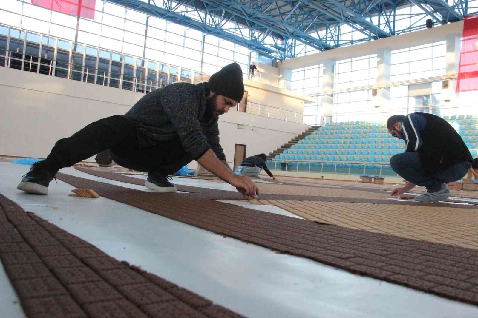 Dünyanın en büyük buğday başağı mozaiği 3 ton bisküviden yapılıyor ...